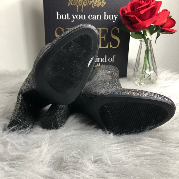 Steve Madden | Shoes | Steve Madden Effect Metallic Silver Multi Color ...